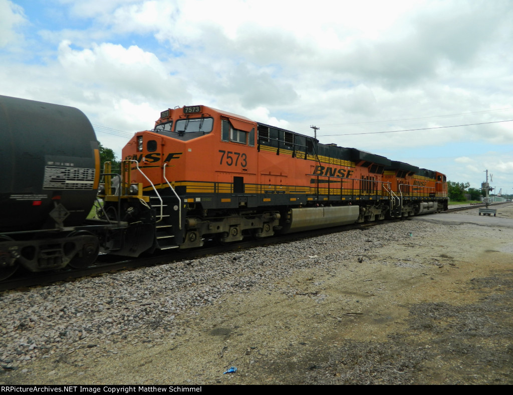BNSF 7573